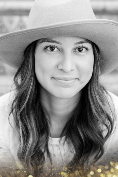 MEET OUR TRAINERS – YVETTE MENDOZA - ESPAÑOL • Elleebana USA OFFICIAL®