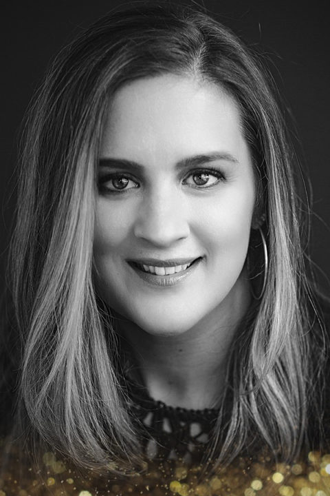 MEET OUR TRAINERS – BRANDY RICH • Elleebana USA OFFICIAL®